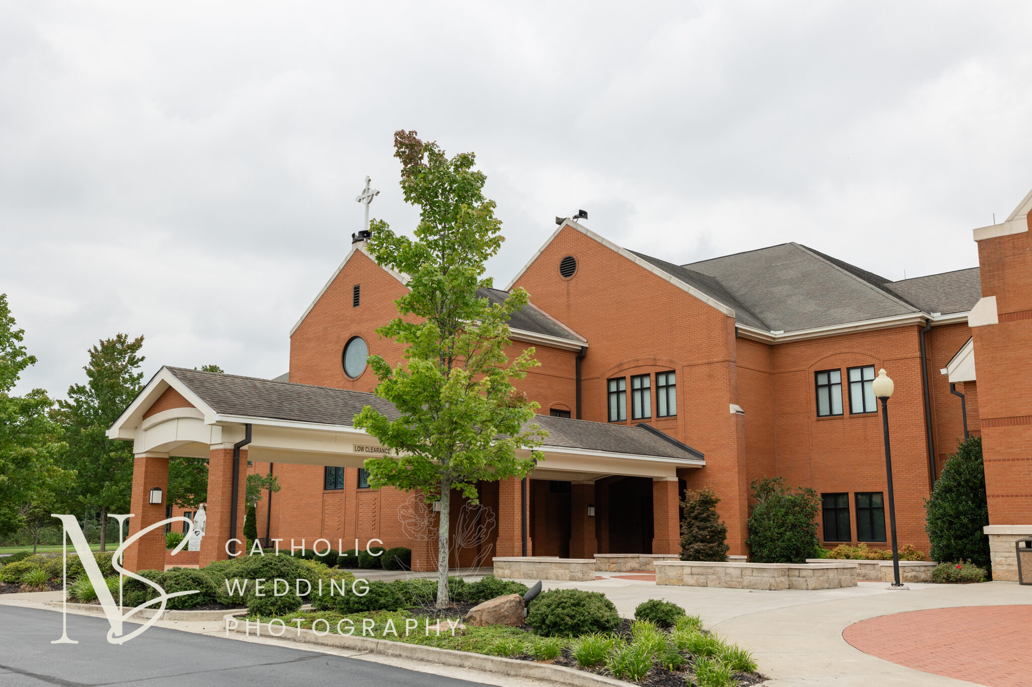 Sydney & Donovan | Wildflower Catholic Wedding in Woodstock - Nicole ...